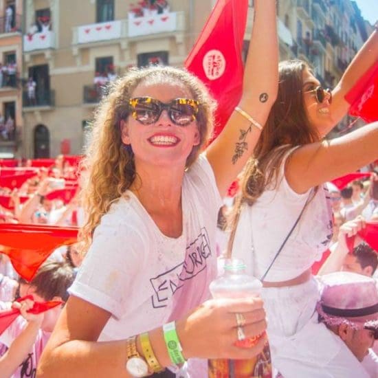 Stoke Travel - Squeeze Every Last Drop Out Of This Travelling Life